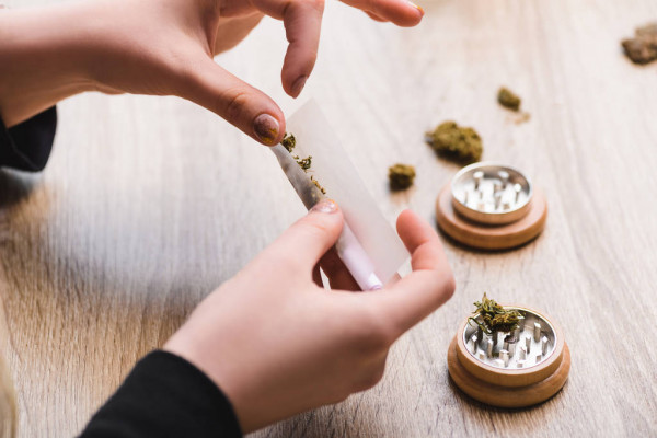 How to Prepare Weed for Smoking: Best Way to make Weed from plant - 420 ...